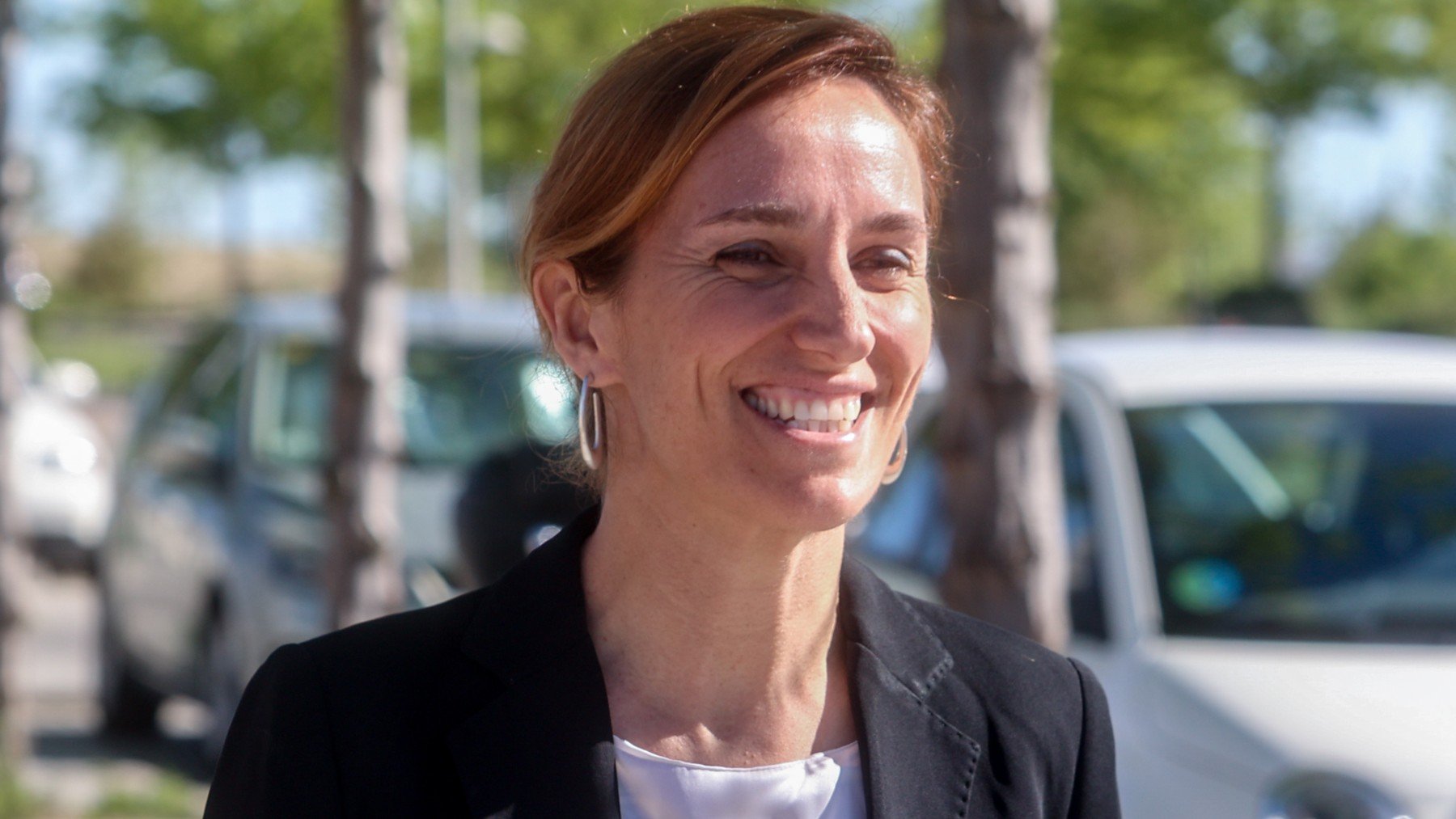 Mónica García propone dar 800 euros al mes a 2.500 familias de forma ...